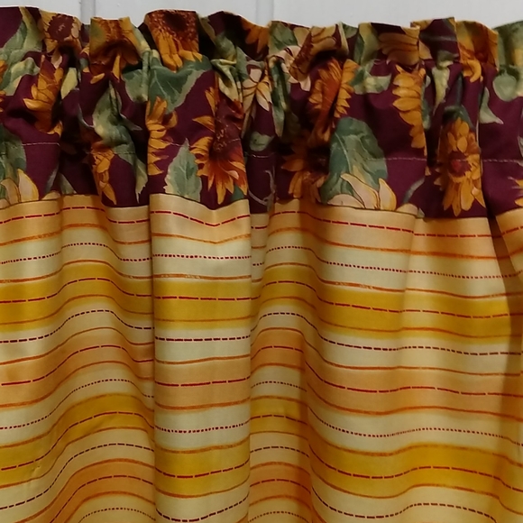 Handmade | Accents | Sunflower Handmade Reversible Valances | Poshmark